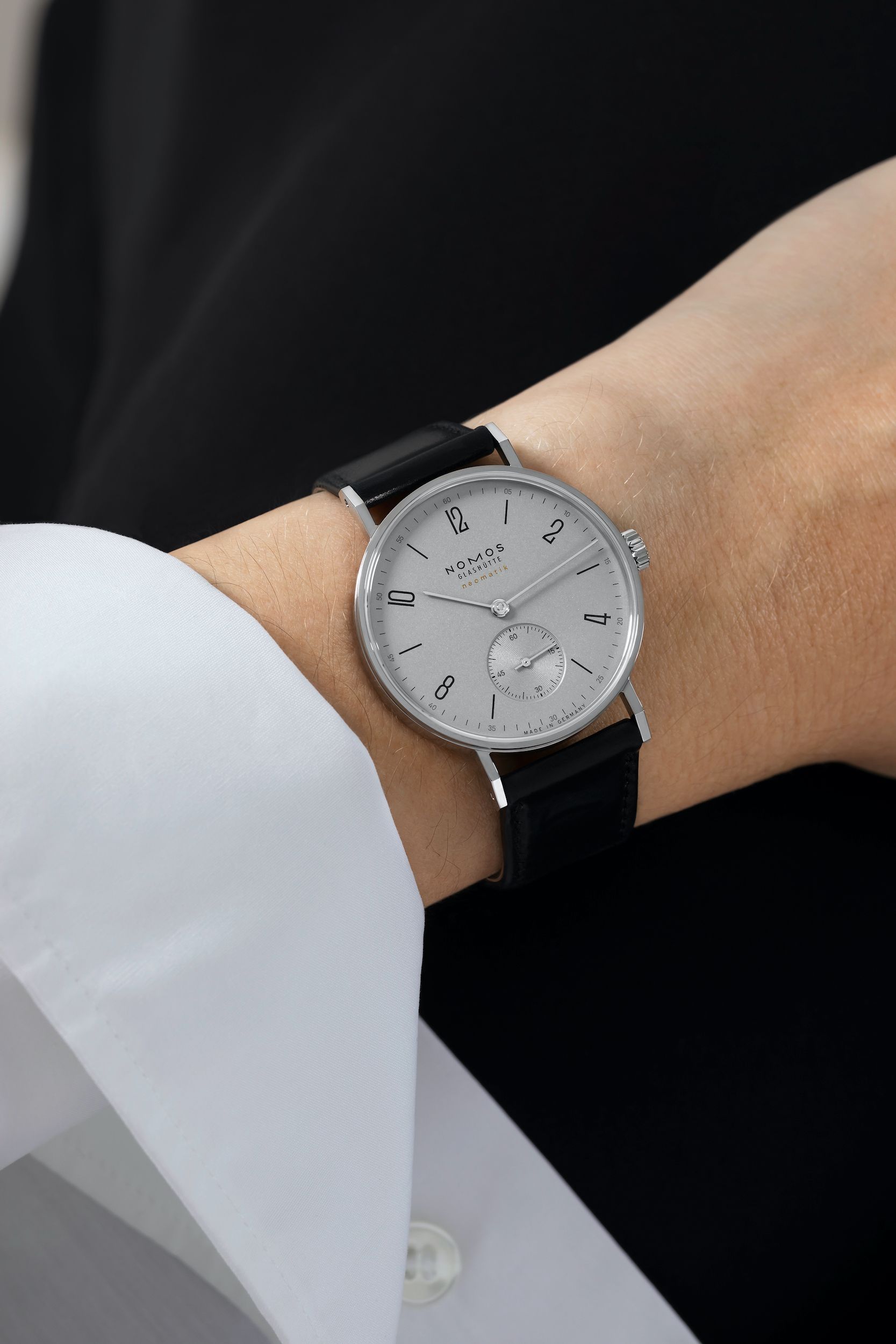 Tangente neomatik platinum gray – NOMOS Glashütte